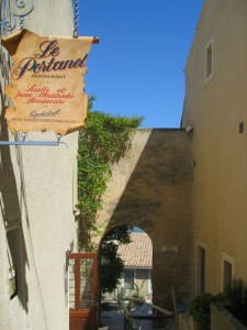 Le village de Bages, Aude : lagune, flamants et anguille | GOURMANDISE ...